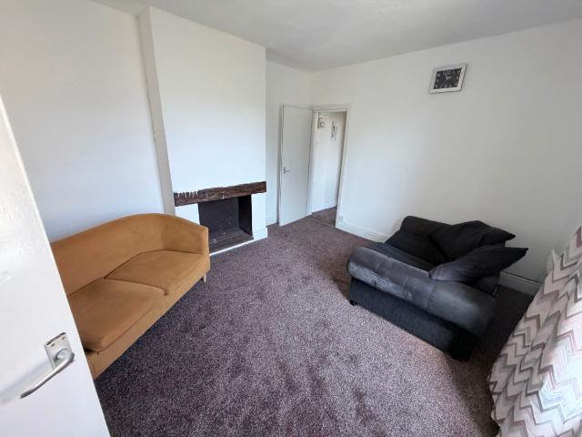 Uttoxeter Road, Derby DE22, Studio to rent, £450 pcm | PrimeLocation