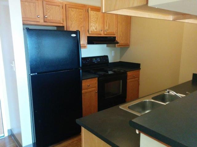 UV Elliott 1 Bedroom Apartment for Rent at 650 S 29th St, Louisville, KY 40211 Russell