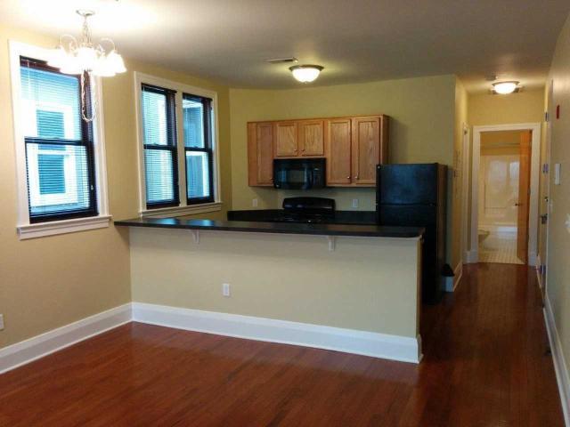 UV Olympic 2 Bedroom Apartment for Rent at 227 W Breckinridge St, Louisville, KY 40203 Old Louisville