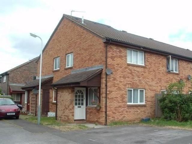 Uxbridge UB8, 1 bed end terrace house to rent, £1,550 pcm | PrimeLocation