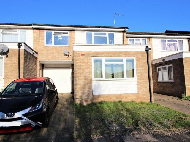 Uxbridge Middlesex 4 bed terraced house to rent £2,800 pcm £646 pw