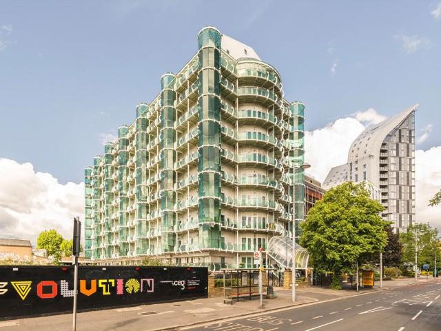 Uxbridge Road, Ealing W5, 2 bed flat to rent, £2,450 pcm | PrimeLocation