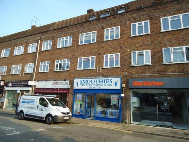 Uxbridge Road, Hatch End HA5, Studio to rent, £1,100 pcm | PrimeLocation