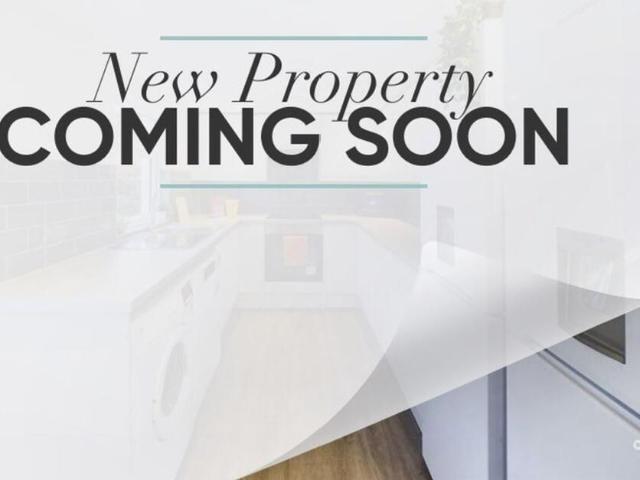 Uxbridge Road, Hayes UB4, 2 bed flat to rent, £1,650 pcm | PrimeLocation