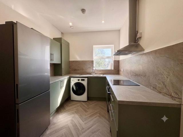 Uxbridge Road, Hillingdon UB10, 3 bed flat to rent, £2,400 pcm | PrimeLocation