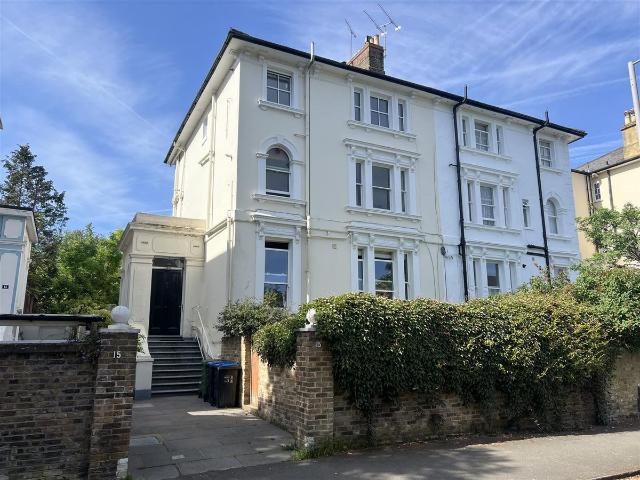 Uxbridge Road, Kingston Upon Thames KT1, 2 bed flat to rent, £2,200 pcm | PrimeLocation