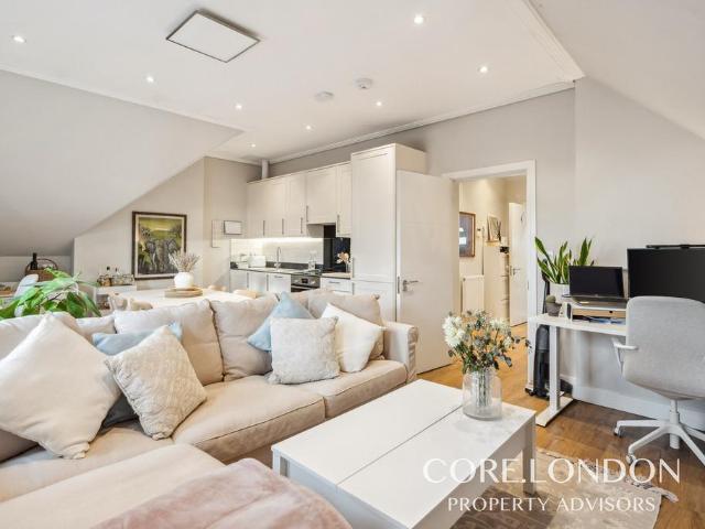 Uxbridge Road, London, W3 1 bed apartment to rent £1,850 pcm £427 pw