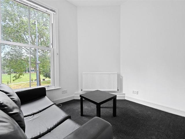 Uxbridge Road, London W12, 3 bed flat to rent, £2,750 pcm | PrimeLocation