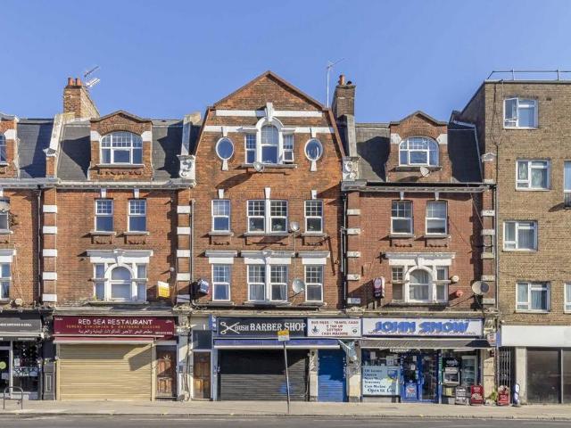 Uxbridge Road, London W12 1 bed flat to rent £1,650 pcm £381 pw