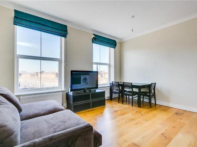 Uxbridge Road, London W12 1 bed flat to rent £1,900 pcm £438 pw