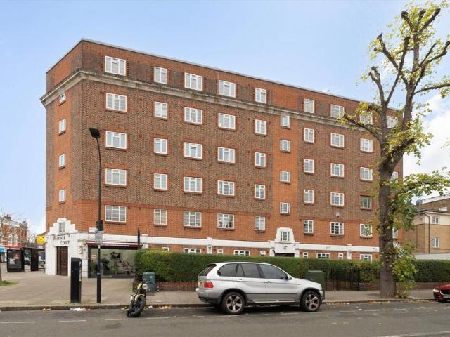 Uxbridge Road, London W12 2 bed flat to rent £2,050 pcm £473 pw