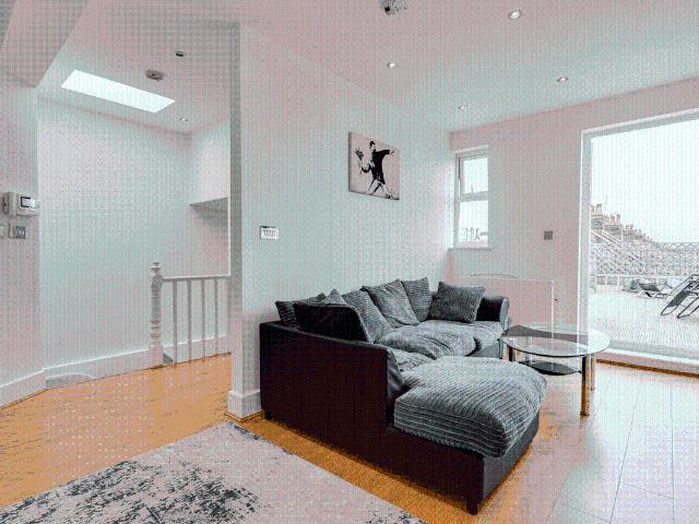 Uxbridge Road, London W12, 2 bed flat to rent, £2,500 pcm | PrimeLocation