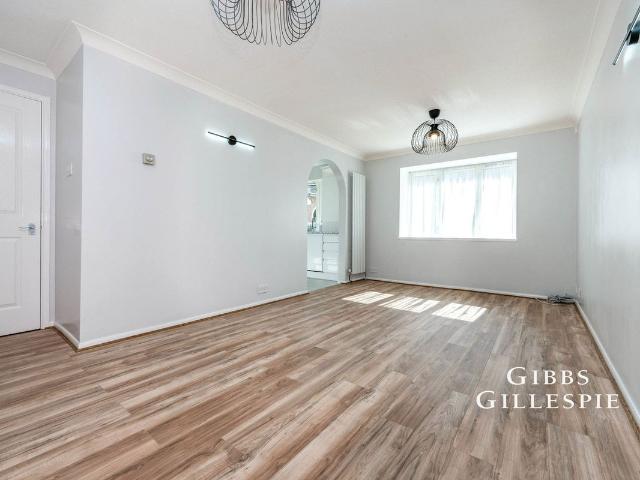 Uxbridge Road, Pinner HA5, 1 bed flat to rent, £1,500 pcm | PrimeLocation