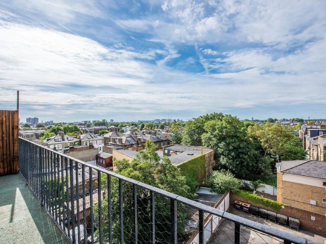 Uxbridge Road, Shepherd's Bush, London W12, 2 bed flat to rent, £3,250 pcm | PrimeLocation