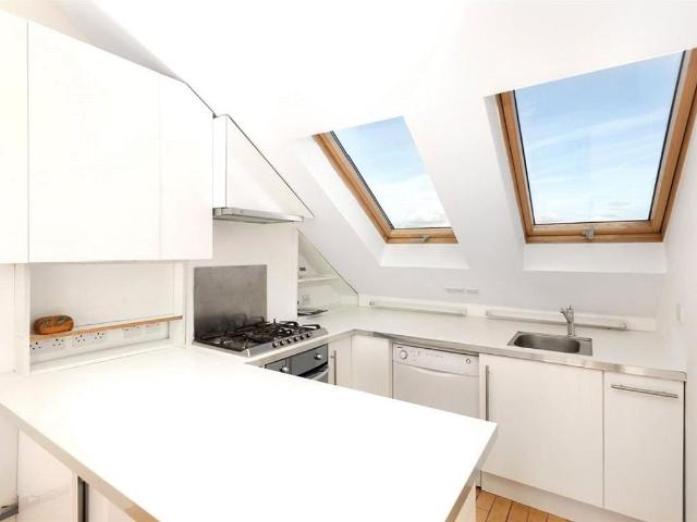 Uxbridge Road, Shepherds Bush W12, 1 bed flat to rent, £2,050 pcm | PrimeLocation
