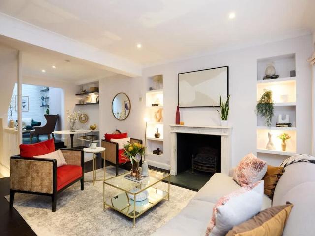 Uxbridge Street, W8 2 bed flat to rent £8,500 pcm £1,962 pw