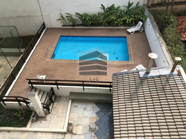 V. Mariana: venda a 400m do Metrô V. Mariana: 2 dorms. Sendo 1 ste, 2 vgs, lazer