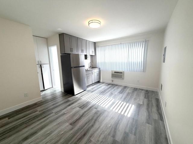van15938 Studio Apartment for Rent at 15938 Vanowen St, Los Angeles, CA 91406 Lake Balboa