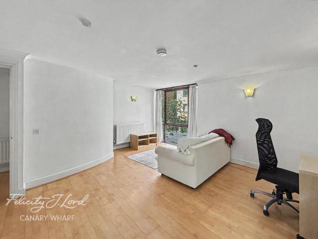 Vantage Mews, London 1 bed apartment to rent £1,800 pcm £415 pw