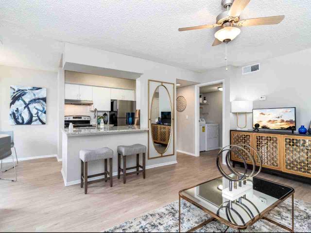 Vantage on Hillsborough Apartments 1 Bedroom Apartment for Rent at 5307 Reflections Club Dr, Tampa, FL 33634