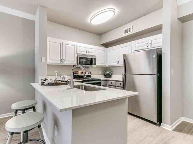 Vantage on Yale 3 Bedroom Apartment for Rent at 5202 E 81st St, Tulsa, OK 74137
