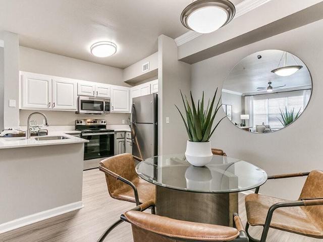 Vantage on Yale 1 Bedroom Apartment for Rent at 5202 E 81st St, Tulsa, OK 74137