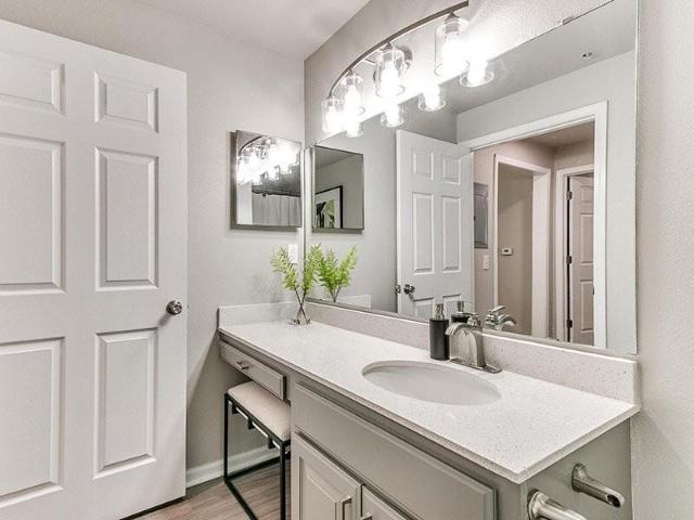 Vantage on Yale 2 Bedroom Apartment for Rent at 5202 E 81st St, Tulsa, OK 74137