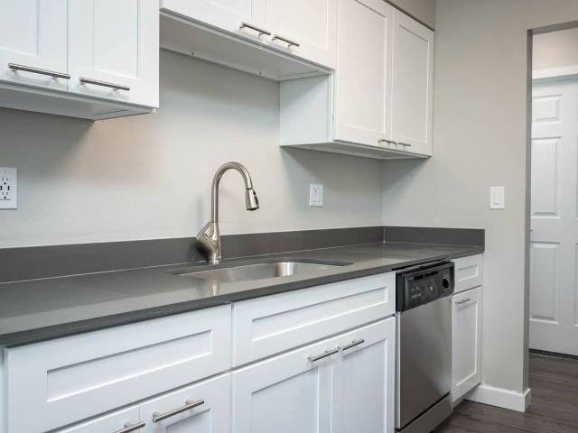 Vantage at Hillsdale 2 Bedroom Apartment for Rent at 3212 Sw Beaverton Hillsdale Hwy, Portland, OR 97239 Hayhurst
