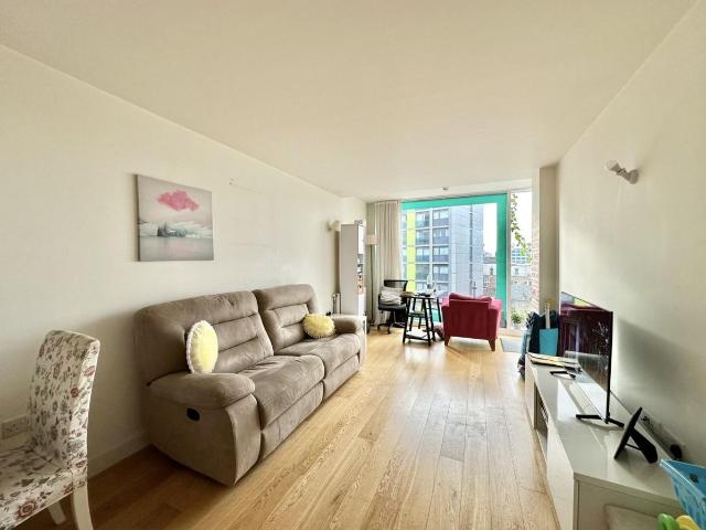 Vantage Building, Station Approach, Hayes UB3, 1 bed flat to rent, £1,550 pcm | PrimeLocation