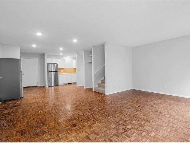 Van Cleve Townhomes 2 Bedroom Apartment for Rent at 941 951 941 951 17th Ave SE & 942 15th Ave SE, Minneapolis, MN 55414 University