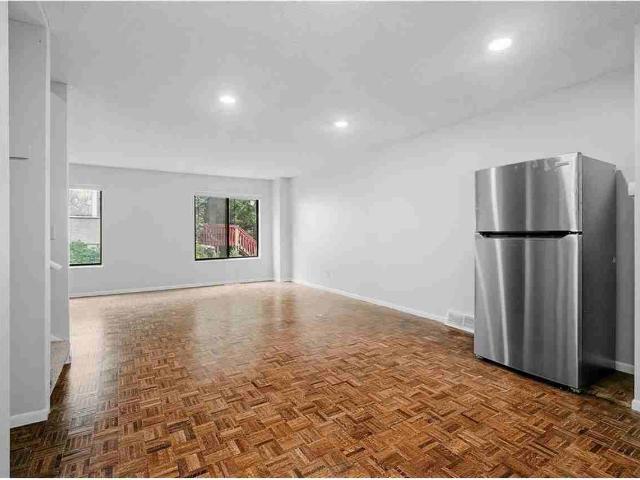Van Cleve Townhomes 2 Bedroom Apartment for Rent at 941 951 941 951 17th Ave SE & 942 15th Ave SE, Minneapolis, MN 55414 University
