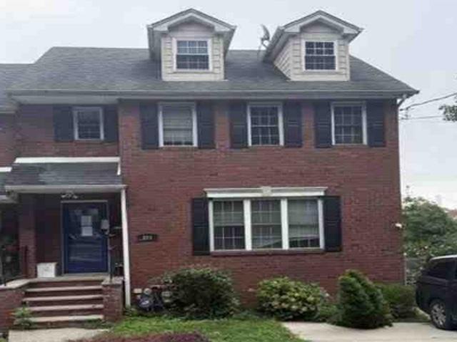 Van Duzer St