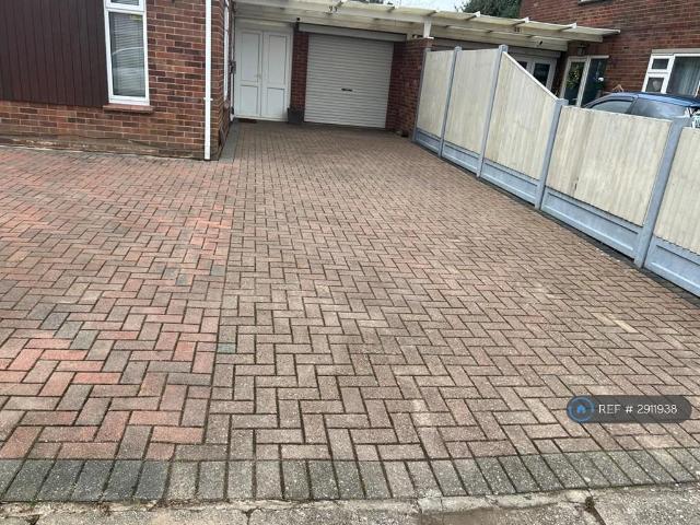 Van Dyck Road, Colchester, CO3 4 bed detached house to rent £2,250 pcm £519 pw