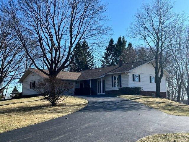 Van Hoesen Rd, Schodack Landing, Home For Sale