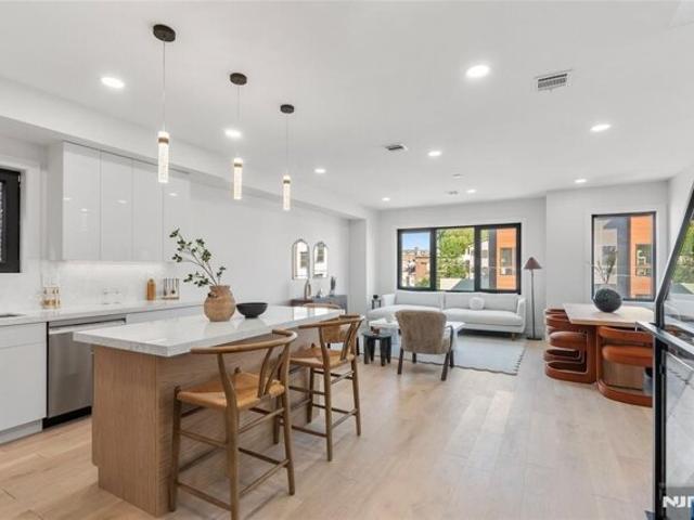 Van Horne St Unit,jersey City, Condo For Sale