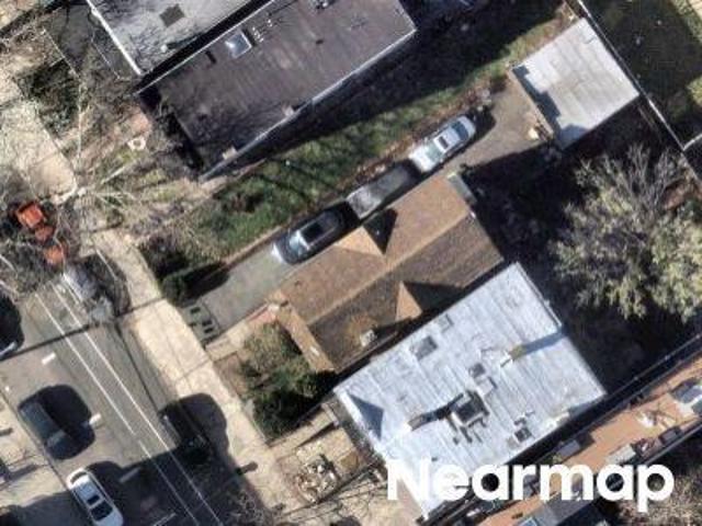 Van Nostrand Ave