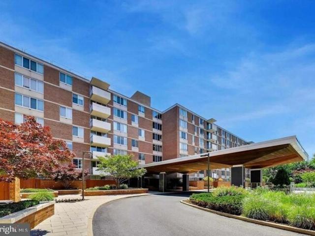 Van Ness St Nw Apt,washington, Condo For Sale