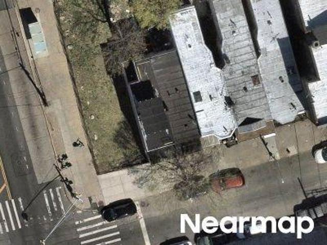 Van Nest Ave
