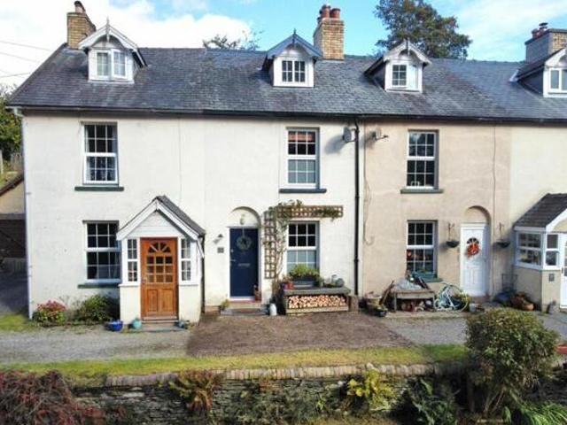 Van Terrace, Llanidloes, 3 Bedroom Terraced