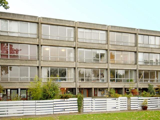 Vanbrugh Park, Blackheath, SE3 3 bed apartment to rent £2,750 pcm £635 pw