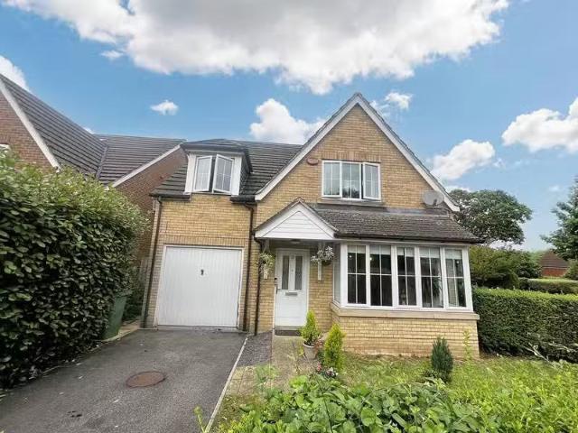 Vancouver Close, Orpington BR6 4 bed detached house to rent.