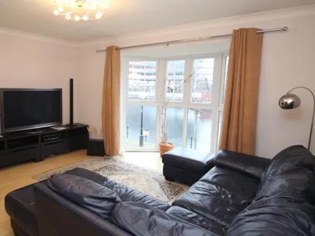 Vancouver Quay, Salford, M50 3TX, United Kingdom | 3 bed apartment for rent #139403461 | Rentberry