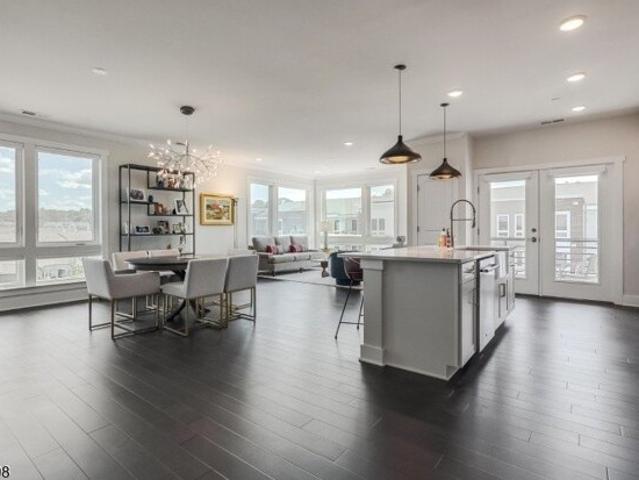 Vanderbilt Blvd Unit,florham Park, Condo For Sale