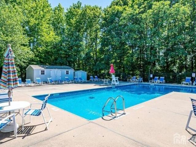 Vandeventer Ct, Sayreville, Home For Sale