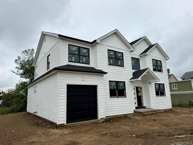 Vandewater St, Farmingdale, Home For Sale