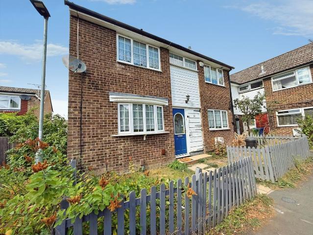 Vandyke, Bracknell RG12, 4 bed end terrace house to rent, £1,950 pcm | PrimeLocation