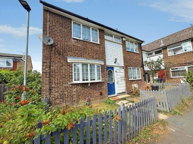 Vandyke, Bracknell, RG12 4 bed terraced house to rent £1,950 pcm £450 pw