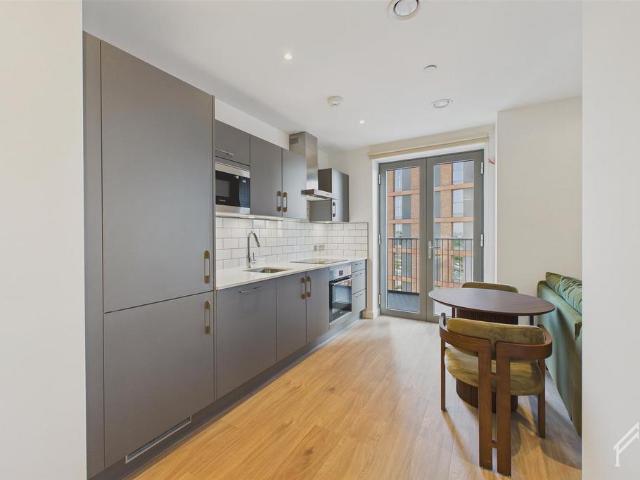 Vanguard Way, Blackhorse Road London E17 Apartment to rent £2,000 pcm £462 pw