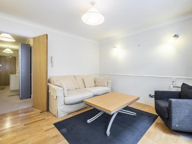 Vanilla & Sesame Court, Shad Thames, SE1 1 bed apartment to rent £2,250 pcm £519 pw