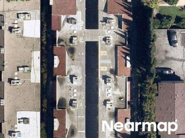 Vanowen St # 8